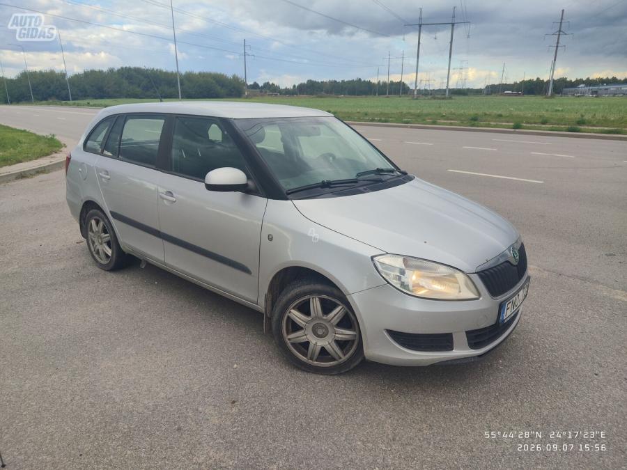 Skoda Fabia 2011 in Panevezys, with an engine capacity of 1.60 L and mileage of 299 thousand km for 950 €, photo 3 on AUTOMOTO.COM.LV
