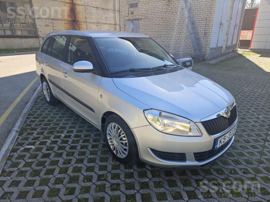 Skoda Fabia 2012 in Cesis, with an engine capacity of 1.60 L and mileage of 0 thousand km for 2700 €, photo 3 on AUTOMOTO.COM.LV