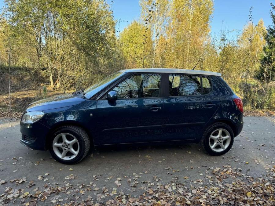 Skoda Fabia 2012 in Vilnius, with an engine capacity of 1.20 L and mileage of 146 thousand km for 4400 €, photo 3 on AUTOMOTO.COM.LV