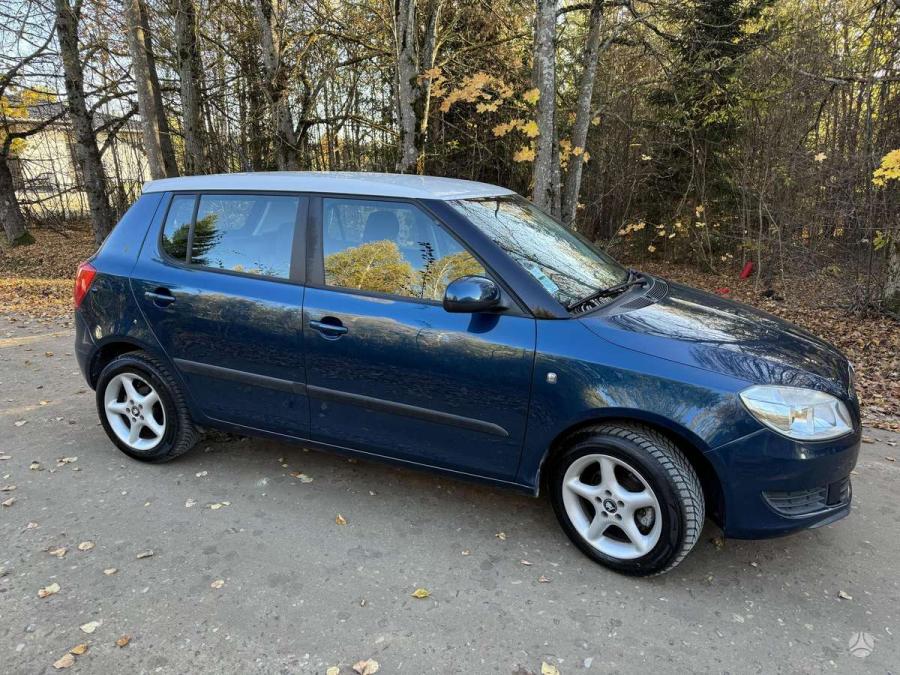 Skoda Fabia 2012 in Vilnius, with an engine capacity of 1.20 L and mileage of 146 thousand km for 4400 €, photo 7 on AUTOMOTO.COM.LV