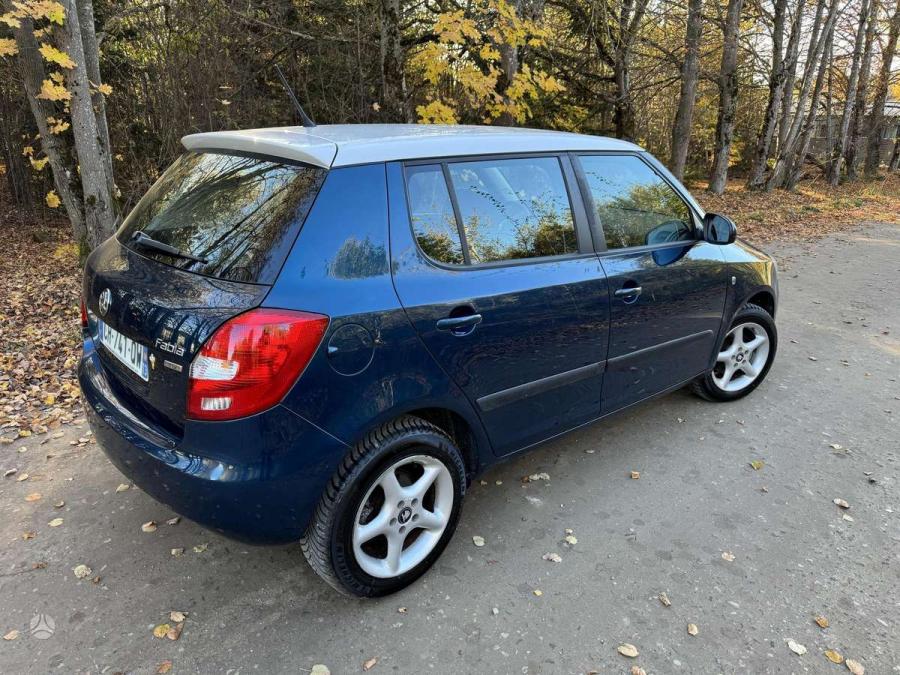 Skoda Fabia 2012 in Vilnius, with an engine capacity of 1.20 L and mileage of 146 thousand km for 4400 €, photo 8 on AUTOMOTO.COM.LV