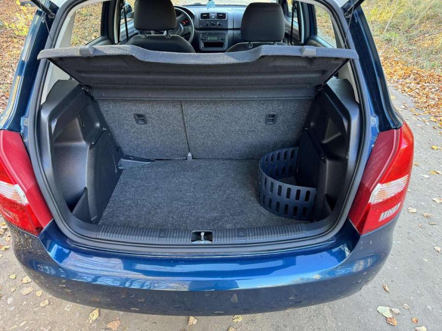 Skoda Fabia 2012 in Vilnius, with an engine capacity of 1.20 L and mileage of 146 thousand km for 4400 €, photo 16 on AUTOMOTO.COM.LV
