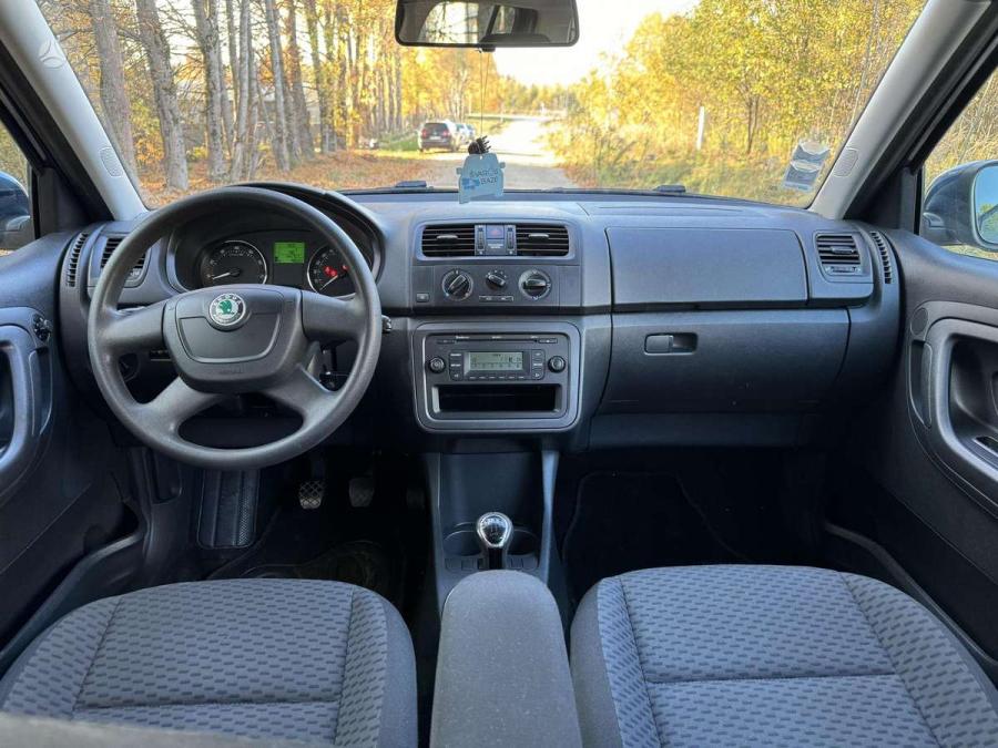 Skoda Fabia 2012 in Vilnius, with an engine capacity of 1.20 L and mileage of 146 thousand km for 4400 €, photo 29 on AUTOMOTO.COM.LV