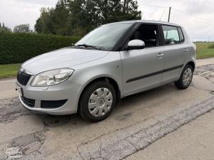 Шкода Фабия 2012 в Радвилишкис, объемом двигателя 1.20 л и пробегом 300 тыс. км за 1000 €, фото  на AUTOMOTO.COM.LV