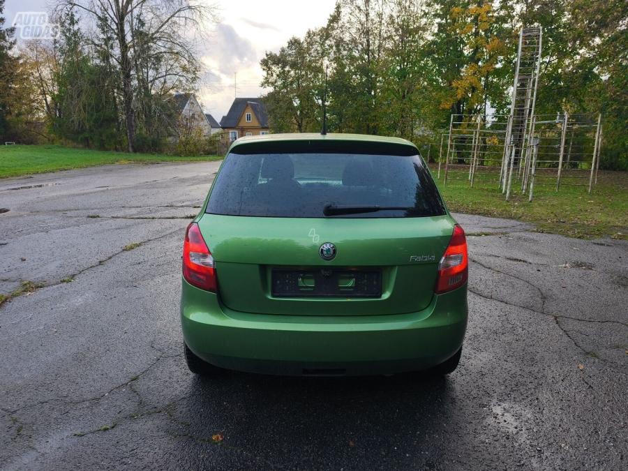 Skoda Fabia 2012 in Vilnius, with an engine capacity of 1.20 L and mileage of 142 thousand km for 3750 €, photo 5 on AUTOMOTO.COM.LV