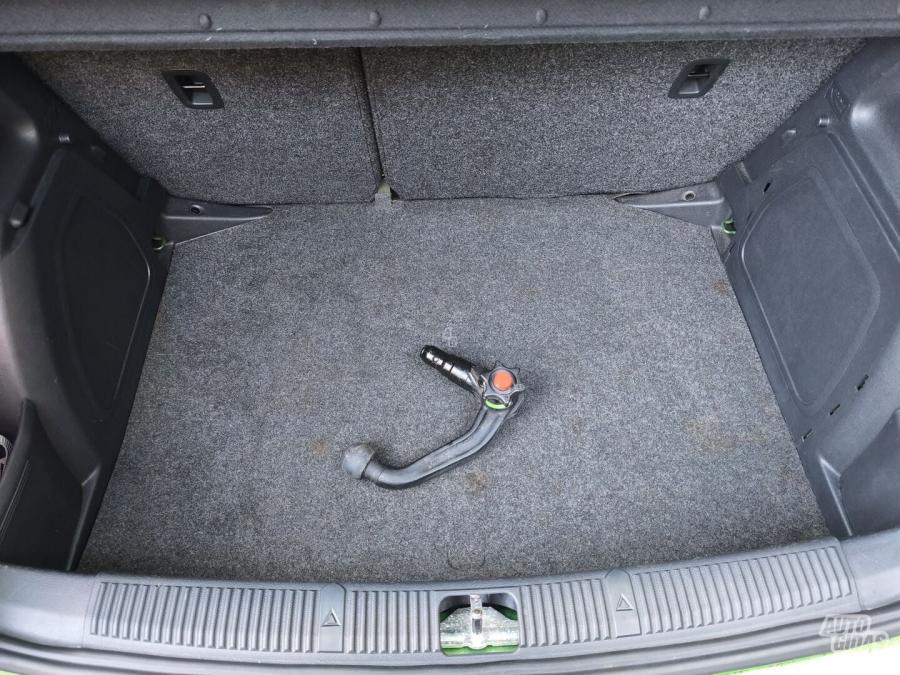 Skoda Fabia 2012 in Vilnius, with an engine capacity of 1.20 L and mileage of 142 thousand km for 3750 €, photo 14 on AUTOMOTO.COM.LV
