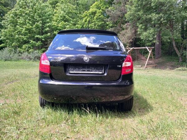 Skoda Fabia 2013 in Kelme, with an engine capacity of 1.20 L and mileage of 159 thousand km for 2850 €, photo 6 on AUTOMOTO.COM.LV
