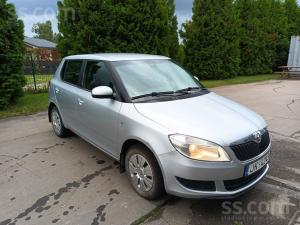 Шкода Фабия 2013 в Рига, объемом двигателя 1.60 л и пробегом 253 тыс. км за 1500 €, фото  на AUTOMOTO.COM.LV