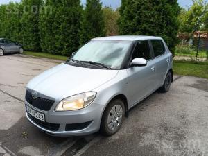 Skoda Fabia 2013 Rīga, ar dzinēja tilpumu 1.60 L un nobraukumu 253 tūkst. km par 1500 €, foto 3 vietnē AUTOMOTO.COM.LV