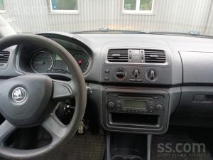 Skoda Fabia 2013 Rīga, ar dzinēja tilpumu 1.60 L un nobraukumu 253 tūkst. km par 1500 €, foto 7 vietnē AUTOMOTO.COM.LV