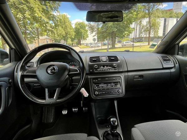 Skoda Fabia 2013 in Siauliai, with an engine capacity of 1.60 L and mileage of 278 thousand km for 3950 €, photo 3 on AUTOMOTO.COM.LV