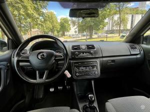 Skoda Fabia 2013 in Siauliai, with an engine capacity of 1.60 L and mileage of 278 thousand km for 3950 €, photo 4 on AUTOMOTO.COM.LV