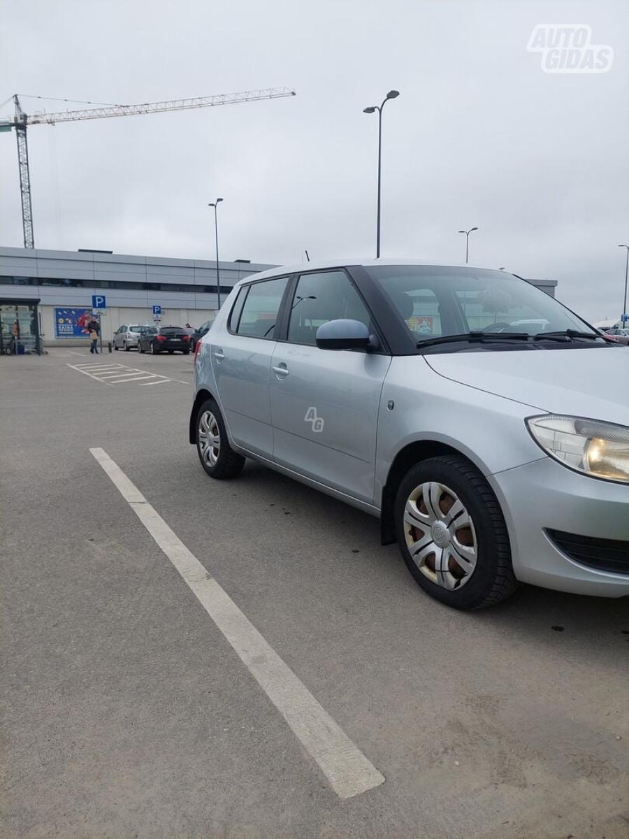 Skoda Fabia 2014 Viļņa, ar dzinēja tilpumu 1.60 L un nobraukumu 260 tūkst. km par 2250 €, foto 5 vietnē AUTOMOTO.COM.LV