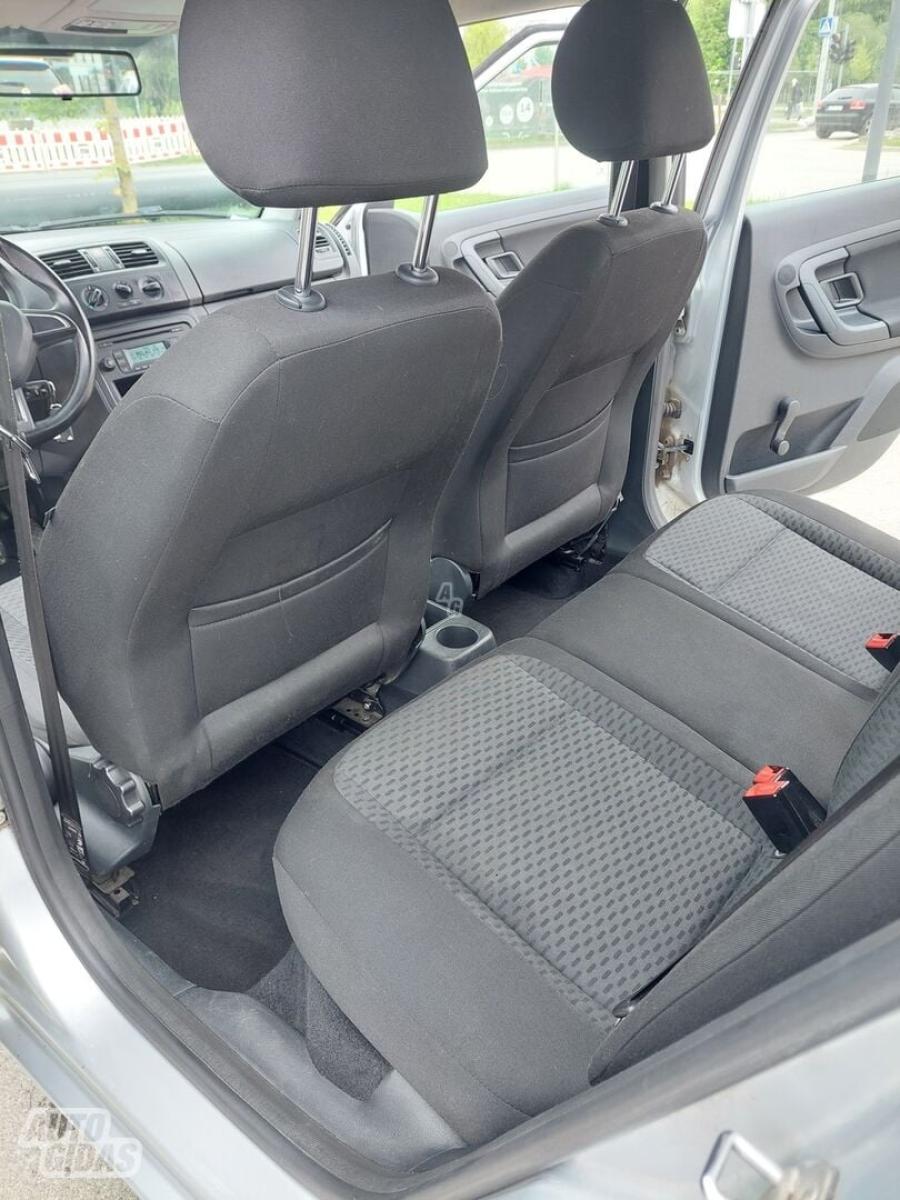 Skoda Fabia 2014 Viļņa, ar dzinēja tilpumu 1.60 L un nobraukumu 260 tūkst. km par 2250 €, foto 11 vietnē AUTOMOTO.COM.LV