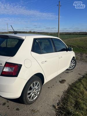 Skoda Fabia 2015 in Vilkaviskis, with an engine capacity of 1.40 L and mileage of 272 thousand km for 4400 €, photo 3 on AUTOMOTO.COM.LV