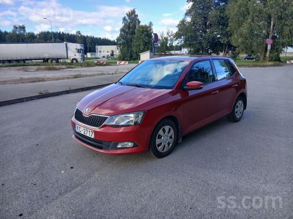 Skoda Fabia 2015 Rīga, ar dzinēja tilpumu 1.40 L un nobraukumu 215 tūkst. km par 3400 €, foto 1 vietnē AUTOMOTO.COM.LV