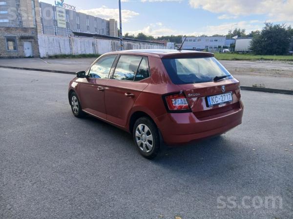 Skoda Fabia 2015 Rīga, ar dzinēja tilpumu 1.40 L un nobraukumu 215 tūkst. km par 3400 €, foto 4 vietnē AUTOMOTO.COM.LV