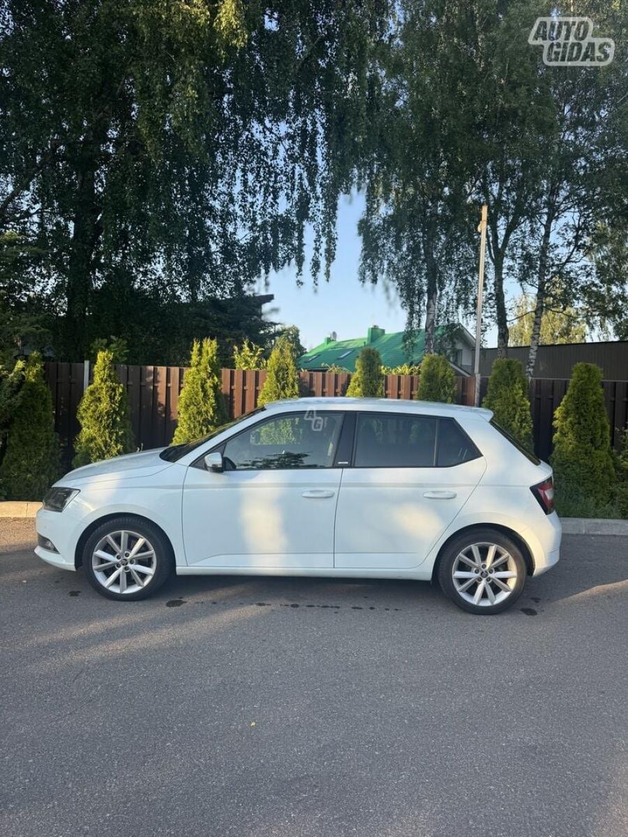 Skoda Fabia 2017 in Vilnius, with an engine capacity of 1.40 L and mileage of 250 thousand km for 4950 €, photo 7 on AUTOMOTO.COM.LV