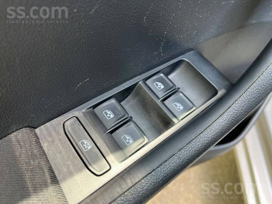 Skoda Fabia 2019 Rīga, ar dzinēja tilpumu 1.00 L un nobraukumu 0 tūkst. km par 7999 €, foto 16 vietnē AUTOMOTO.COM.LV