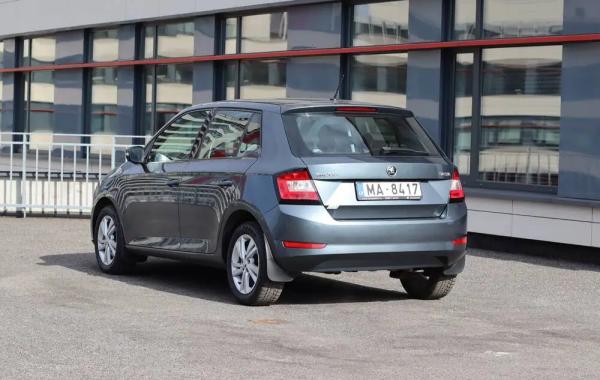 Skoda Fabia 2019 in Riga, with an engine capacity of 1.00 L and mileage of 136 thousand km for 6500 €, photo 4 on AUTOMOTO.COM.LV