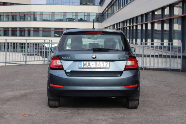 Skoda Fabia 2019 in Riga, with an engine capacity of 1.00 L and mileage of 136 thousand km for 6500 €, photo 5 on AUTOMOTO.COM.LV