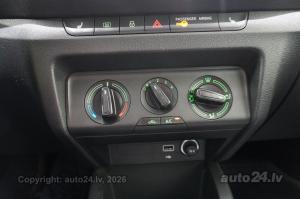 Skoda Fabia 2021 Tallina, ar dzinēja tilpumu 1.00 L un nobraukumu 112 tūkst. km par 8900 €, foto 18 vietnē AUTOMOTO.COM.LV