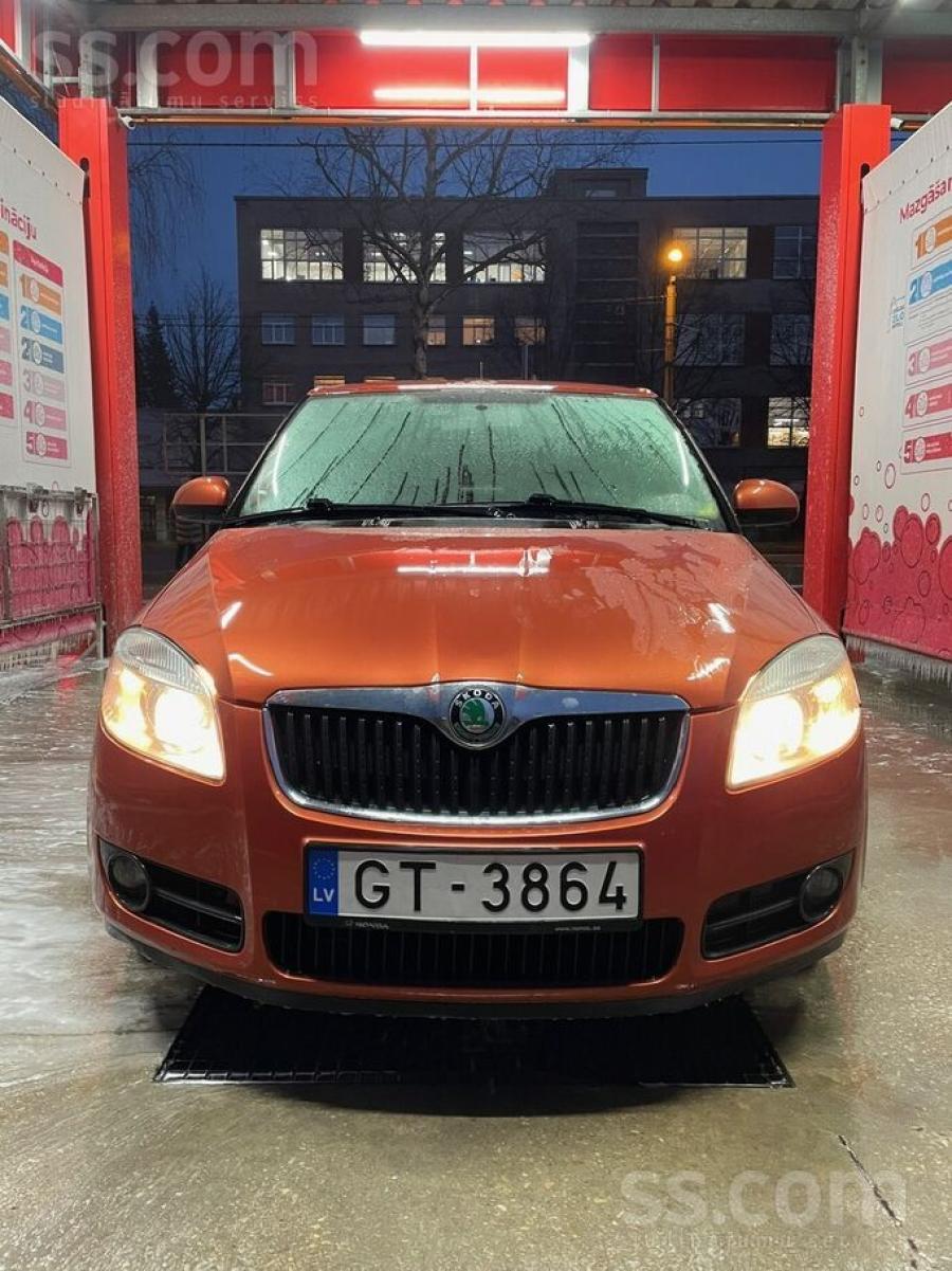 Oranžs Skoda Fabia 2007 Jelgava, ar dzinēja tilpumu 1.40 L un nobraukumu 201 tūkst. km par 1300 €, foto 2 vietnē AUTOMOTO.COM.LV