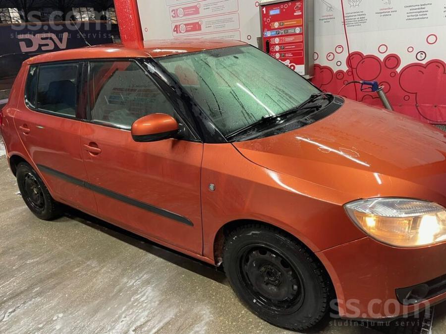 Oranžs Skoda Fabia 2007 Jelgava, ar dzinēja tilpumu 1.40 L un nobraukumu 201 tūkst. km par 1300 €, foto 3 vietnē AUTOMOTO.COM.LV