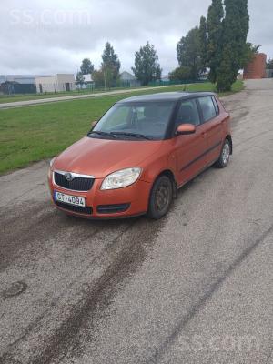 Orange Skoda Fabia 2007 in Riga, with an engine capacity of 1.40 L and mileage of 487 thousand km for 1100 €, photo  on AUTOMOTO.COM.LV