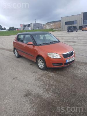 Orange Skoda Fabia 2007 in Riga, with an engine capacity of 1.40 L and mileage of 487 thousand km for 1100 €, photo 3 on AUTOMOTO.COM.LV