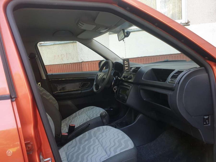 Oranžs Skoda Fabia 2009 Viļņa, ar dzinēja tilpumu 1.20 L un nobraukumu 156 tūkst. km par 850 €, foto 8 vietnē AUTOMOTO.COM.LV
