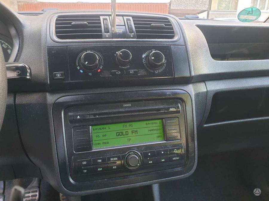 Oranžs Skoda Fabia 2009 Viļņa, ar dzinēja tilpumu 1.20 L un nobraukumu 156 tūkst. km par 850 €, foto 12 vietnē AUTOMOTO.COM.LV