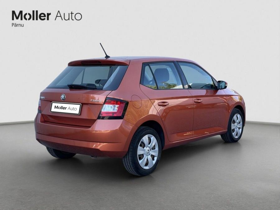 Oranžs Skoda Fabia 2018 Pērnava, ar dzinēja tilpumu 1.00 L un nobraukumu 29 tūkst. km par 8900 €, foto 3 vietnē AUTOMOTO.COM.LV