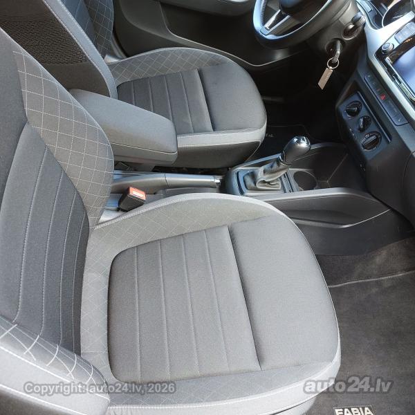 Orange Skoda Fabia 2018 in Tallinn, with an engine capacity of 1.00 L and mileage of 25 thousand km for 9900 €, photo 6 on AUTOMOTO.COM.LV