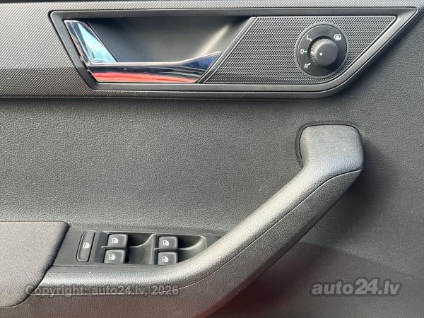Orange Skoda Fabia 2018 in Tallinn, with an engine capacity of 0.00 L and mileage of 24 thousand km for 11990 €, photo 7 on AUTOMOTO.COM.LV