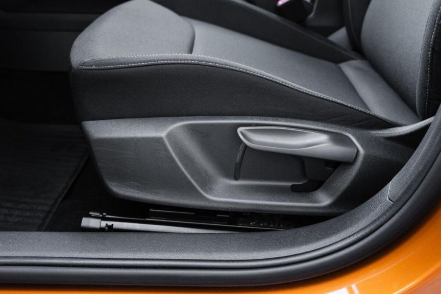 Oranžs Skoda Fabia 2023 Mārupe, ar dzinēja tilpumu 1.00 L un nobraukumu 41 tūkst. km par 15900 €, foto 10 vietnē AUTOMOTO.COM.LV