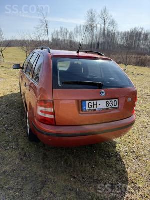 Oranžs Skoda Fabia 2006 Rēzekne, ar dzinēja tilpumu 1.40 L un nobraukumu 236 tūkst. km par 2100 €, foto 3 vietnē AUTOMOTO.COM.LV