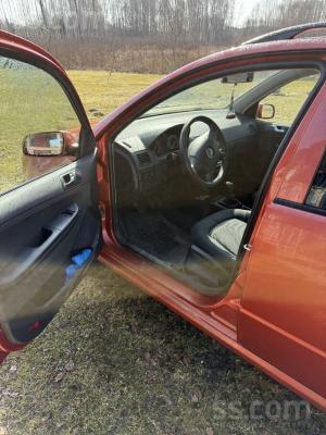 Oranžs Skoda Fabia 2006 Rēzekne, ar dzinēja tilpumu 1.40 L un nobraukumu 236 tūkst. km par 2100 €, foto 4 vietnē AUTOMOTO.COM.LV