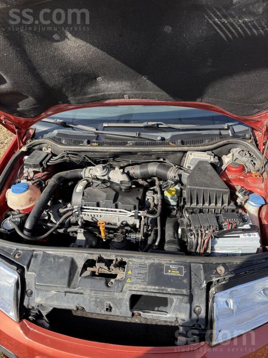 Oranžs Skoda Fabia 2006 Rēzekne, ar dzinēja tilpumu 1.40 L un nobraukumu 236 tūkst. km par 2100 €, foto 7 vietnē AUTOMOTO.COM.LV