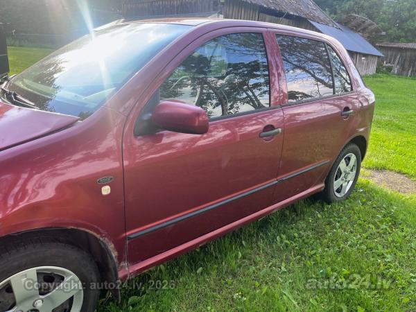 Red Skoda Fabia 2002 in Tapa, with an engine capacity of 1.90 L and mileage of 201 thousand km for 1100 €, photo 3 on AUTOMOTO.COM.LV