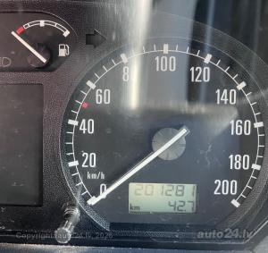Sarkans Skoda Fabia 2002 Tapa, ar dzinēja tilpumu 1.90 L un nobraukumu 201 tūkst. km par 1100 €, foto 6 vietnē AUTOMOTO.COM.LV