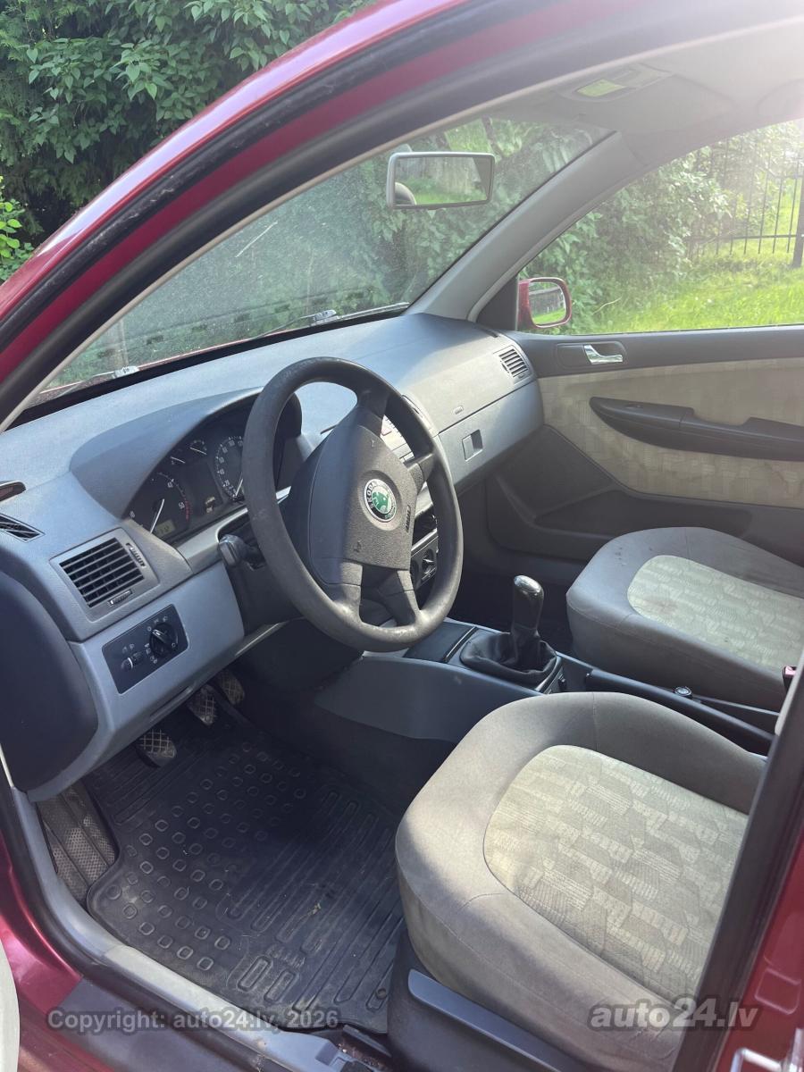 Sarkans Skoda Fabia 2002 Tapa, ar dzinēja tilpumu 1.90 L un nobraukumu 201 tūkst. km par 1100 €, foto 10 vietnē AUTOMOTO.COM.LV