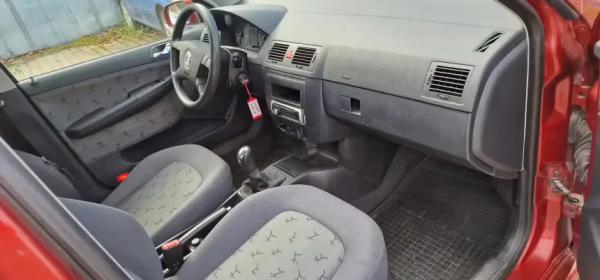 Красный Шкода Фабия 2002 в Валмиера, объемом двигателя 1.40 л и пробегом 144 тыс. км за 1300 €, фото 9 на AUTOMOTO.COM.LV