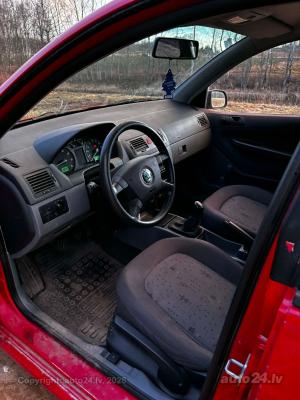 Red Skoda Fabia 2003 in Tallinn, with an engine capacity of 1.20 L and mileage of 291 thousand km for 1300 €, photo 7 on AUTOMOTO.COM.LV