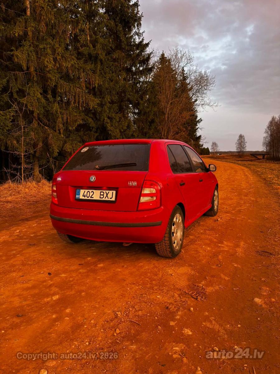 Red Skoda Fabia 2003 in Tallinn, with an engine capacity of 1.20 L and mileage of 291 thousand km for 1300 €, photo 10 on AUTOMOTO.COM.LV