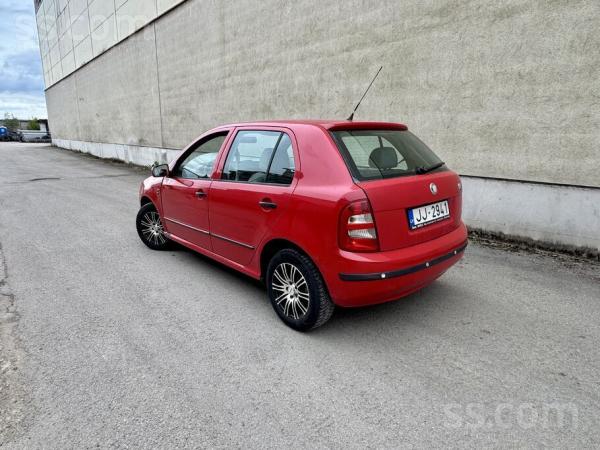 Sarkans Skoda Fabia 2003 Rīga, ar dzinēja tilpumu 1.90 L un nobraukumu 368 tūkst. km par 1340 €, foto 2 vietnē AUTOMOTO.COM.LV