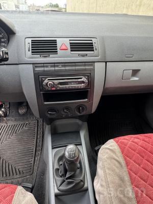 Красный Шкода Фабия 2003 в Рига, объемом двигателя 1.90 л и пробегом 368 тыс. км за 1340 €, фото 10 на AUTOMOTO.COM.LV