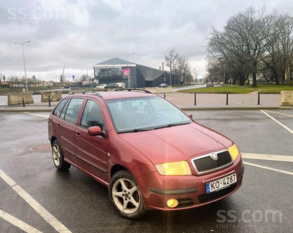 Sarkans Skoda Fabia 2006 Rīga, ar dzinēja tilpumu 2.00 L un nobraukumu 241 tūkst. km par 1470 €, foto 1 vietnē AUTOMOTO.COM.LV