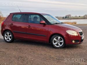 Sarkans Skoda Fabia 2007 Saldus, ar dzinēja tilpumu 1.90 L un nobraukumu 247 tūkst. km par 3300 €, foto 1 vietnē AUTOMOTO.COM.LV