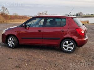 Sarkans Skoda Fabia 2007 Saldus, ar dzinēja tilpumu 1.90 L un nobraukumu 247 tūkst. km par 3300 €, foto 2 vietnē AUTOMOTO.COM.LV